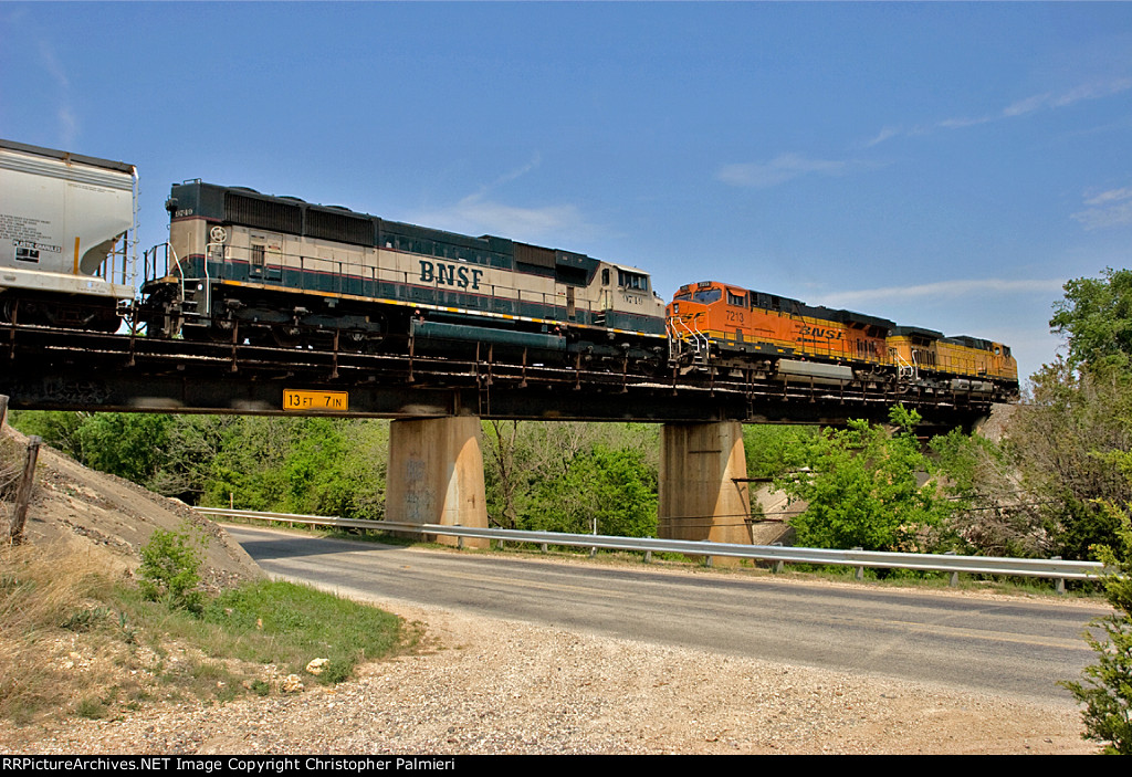 BNSF 9749